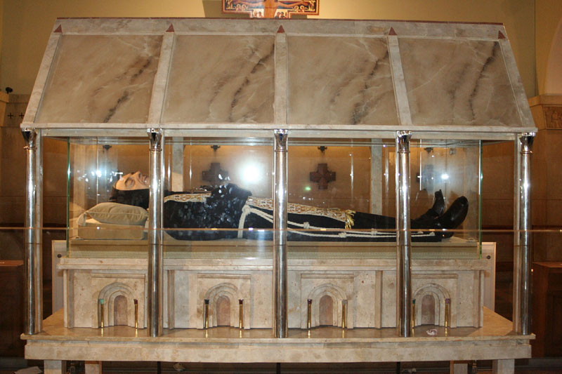 Pope Francis & a Curious Encounter at the Tomb of Padre Pio